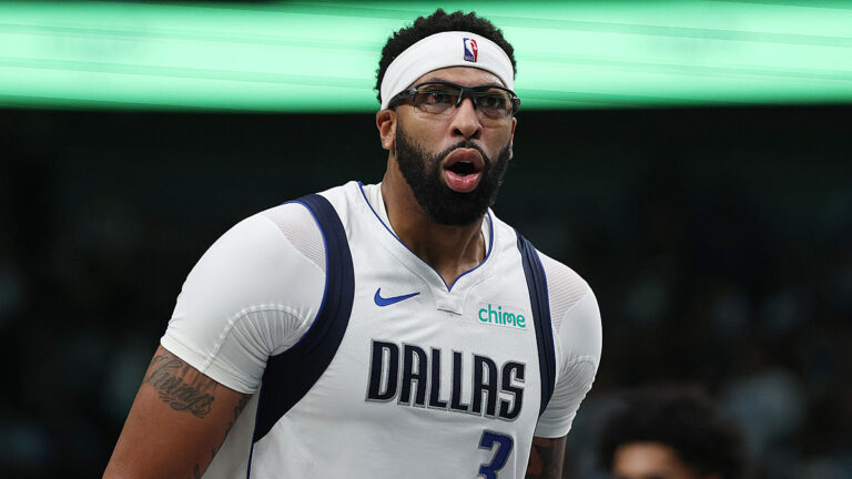 Report: Mavericks Move Anthony Davis to Wizards